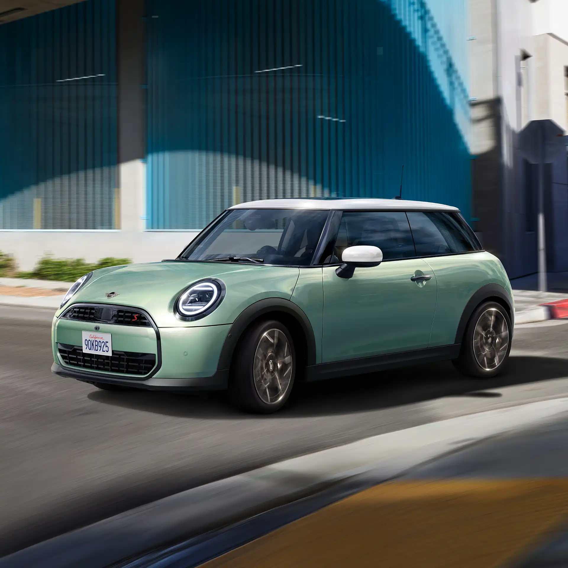 MINI Cooper 3-Door – Safety and Driving Assistance | MINI.MU