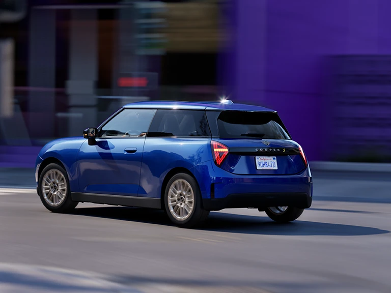 All-Electric MINI Cooper – Safety and Driving Assistance | MINI.MU