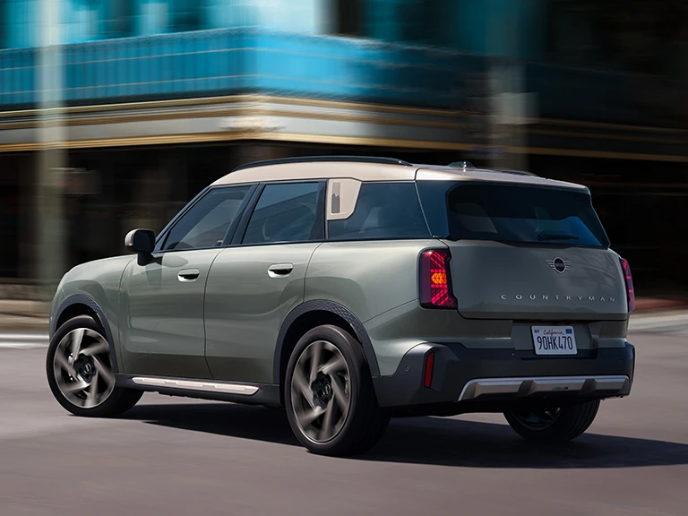 MINI Countryman – Safety and Driving Assistance | MINI.MU